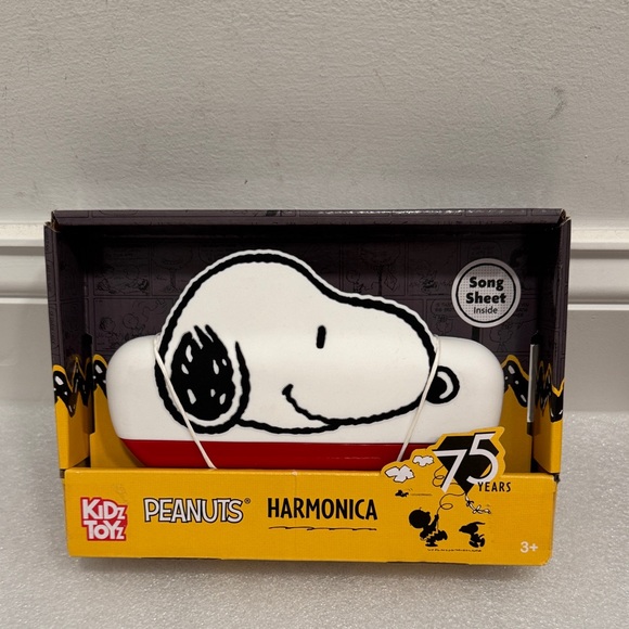 Peanuts | Toys | Peanuts Snoopy Harmonica With Song Sheet New In Box ...